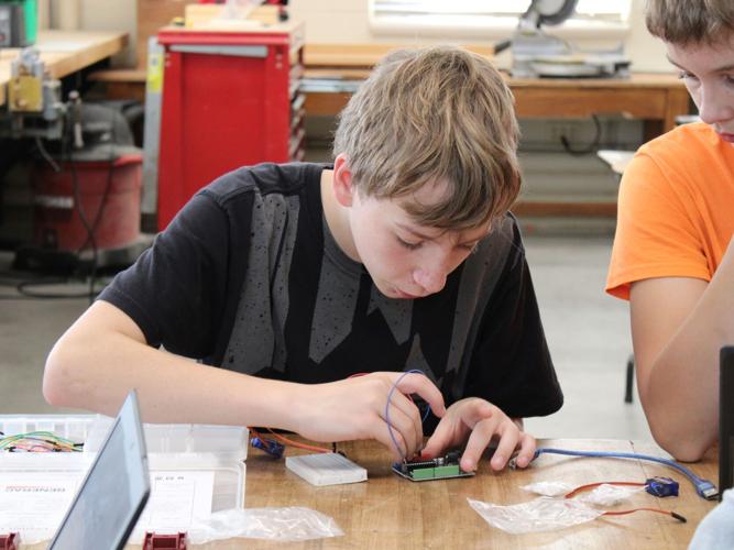 Jefferson Middle School students benefit from STEM residency | Local ...