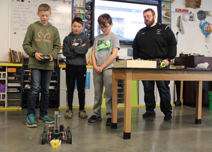 Johnson Creek Middle School students make use of 3D printers | Local ...
