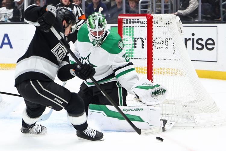 Jason Robertson strikes late in the third period to help send Stars to ...