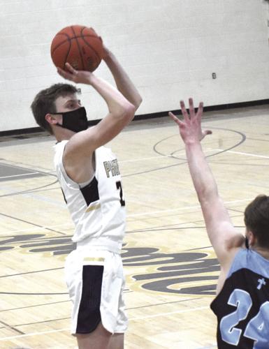 Boys basketball: Gabe Uttech's go-ahead 3-pointer sends Warriors past ...