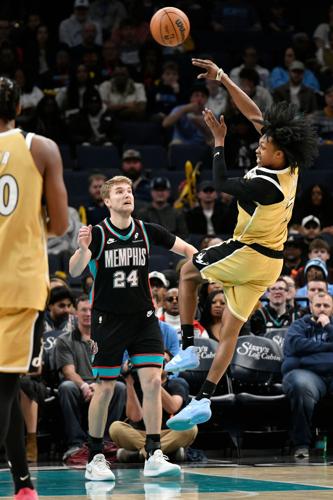 CJ McCollum, Kyshawn George lead Wizards' second-half rally over the ...