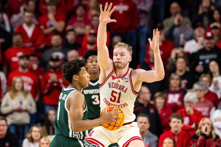 No. 13 Nebraska remains unbeaten with 58-56 win over No. 13 Spartans ...
