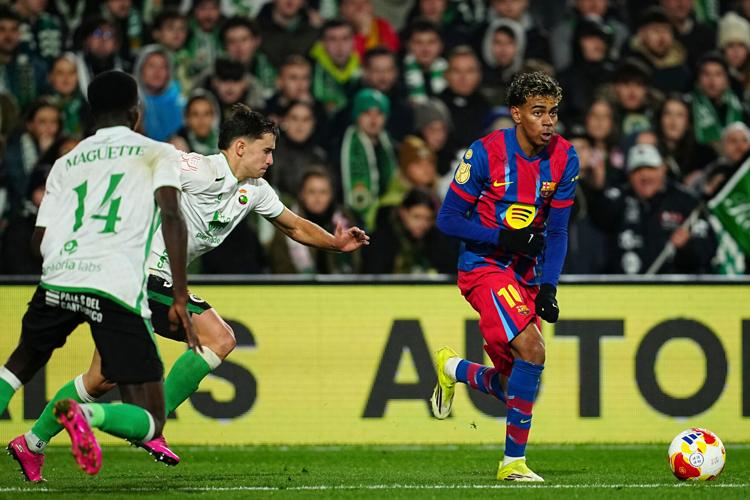 Barcelona defeats 2nd-division club Racing 2-0 to advance to ...