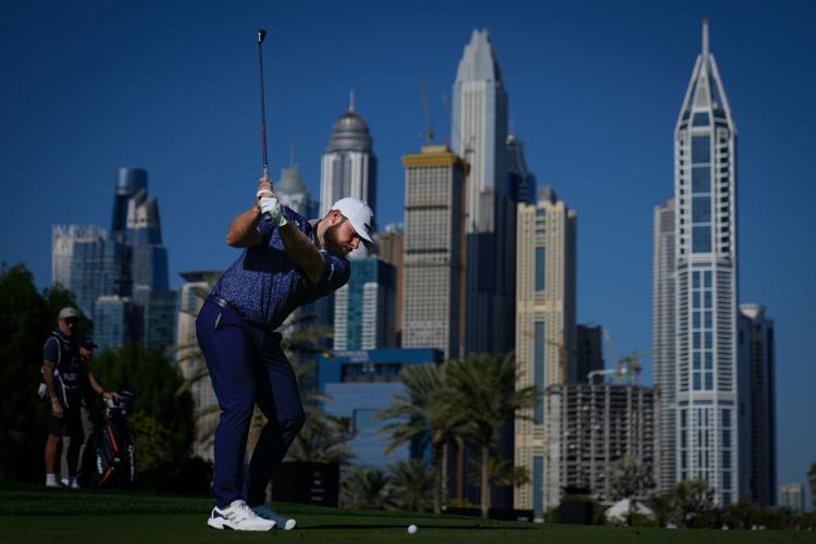 McIlroy makes double bogey in 73 and opens Dubai Desert Classic 8 shots ...