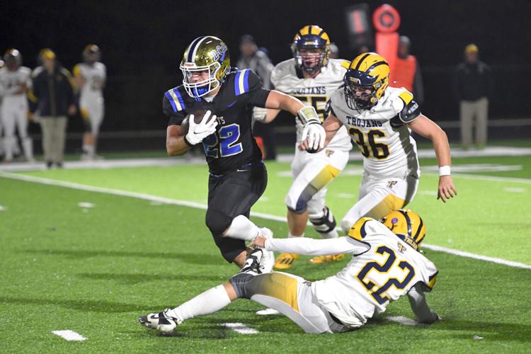 Cooper Murphy powers Lake Mills past Turner 34-19 on Homecoming, to ...