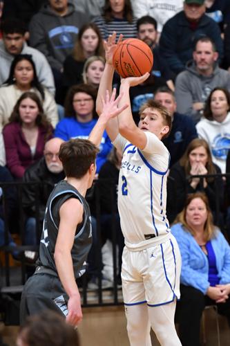 WIAA boys basketball: Fast start, lockdown defense fuel Lake Mills ...