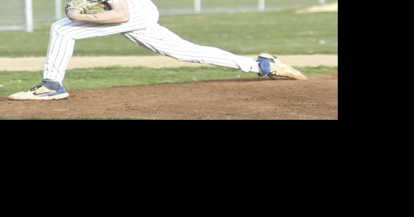 Roethle perfect in first game, Goslings just good enough in second game ...