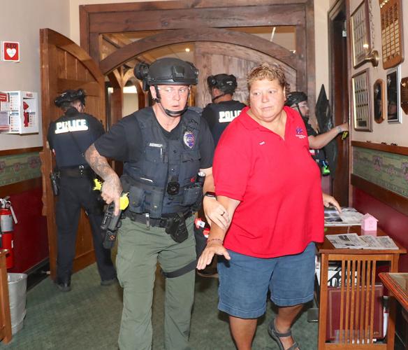 Entry team works together to secure safe outcome | Local News | wdtimes.com