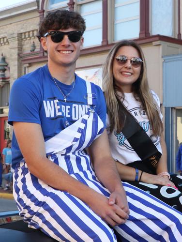 Homecoming parade brings out miles of smiles | Local News | wdtimes.com