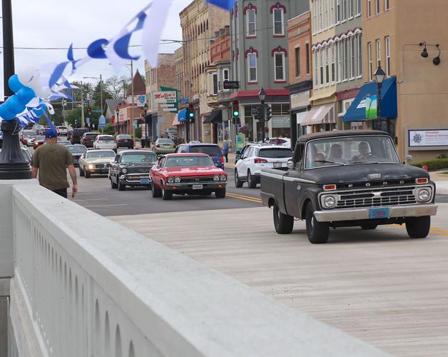 Bridge Bash celebrates reuniting of downtown | Local News | wdtimes.com