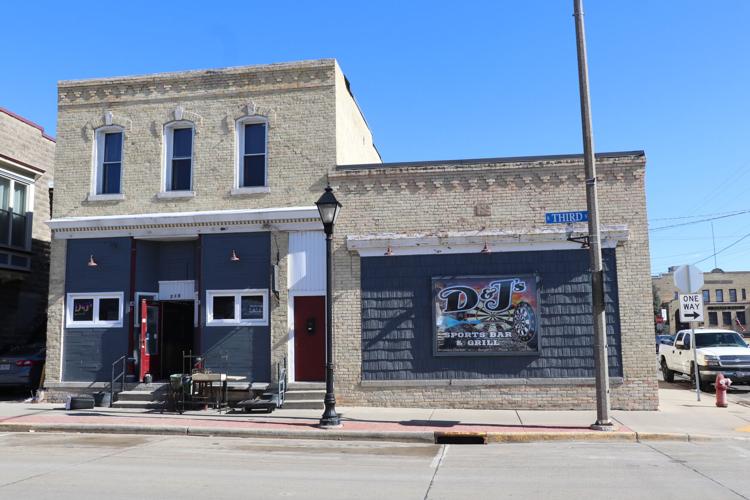 The Riff Dive Bar coming to 215 S. Third St. | Local News | wdtimes.com