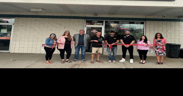 Toppers Pizza ribbon-cutting | Local News | wdtimes.com
