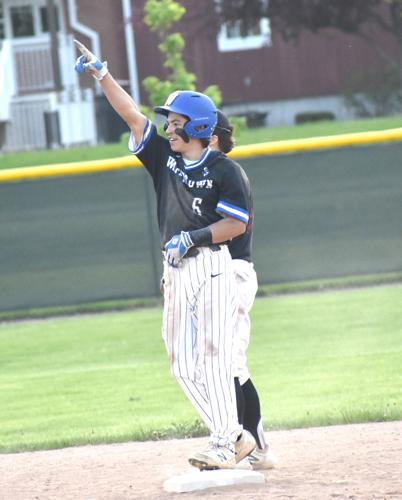 Goslings blow lead, escape Fort with win in extras | Local Sports ...