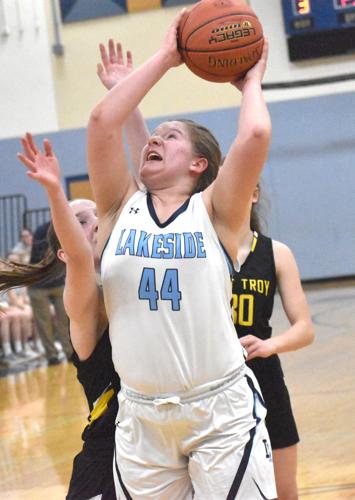 WIAA girls basketball: Warriors fall to Spartans in regional final ...