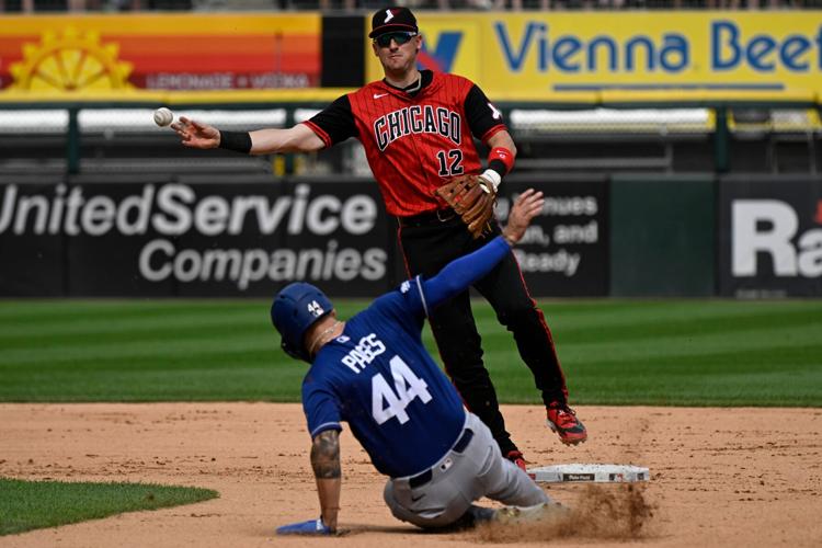 Yoshinobu Yamamoto carries no-hit bid into 9th as Dodgers beat White ...