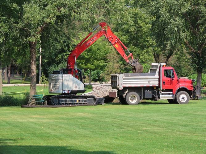 Riverside Park creek construction under way | Local News | wdtimes.com