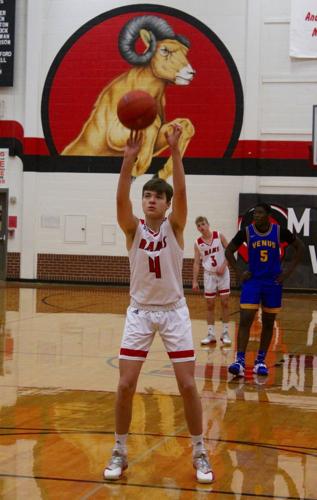 Sports broadcaster Dale Hansen brags on Mineral Wells senior Luke ...