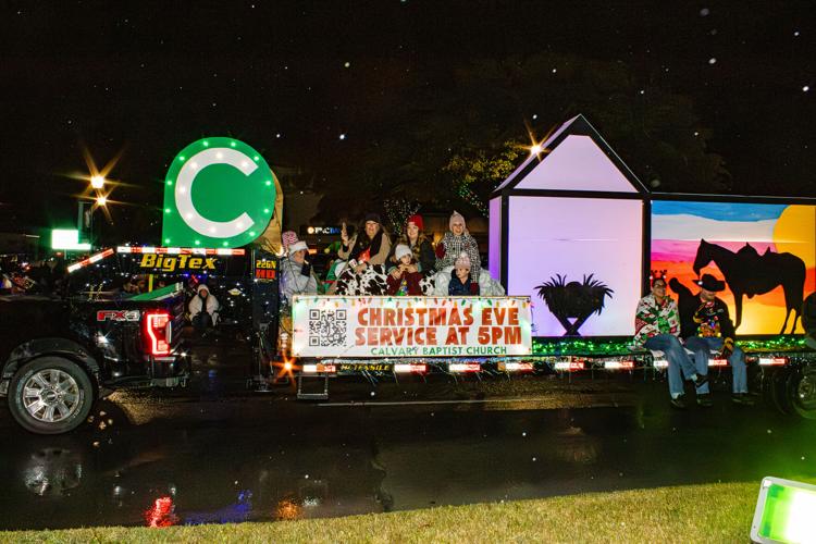 PHOTOS: 2024 Weatherford Lights the Night Christmas Parade | Gallery ...