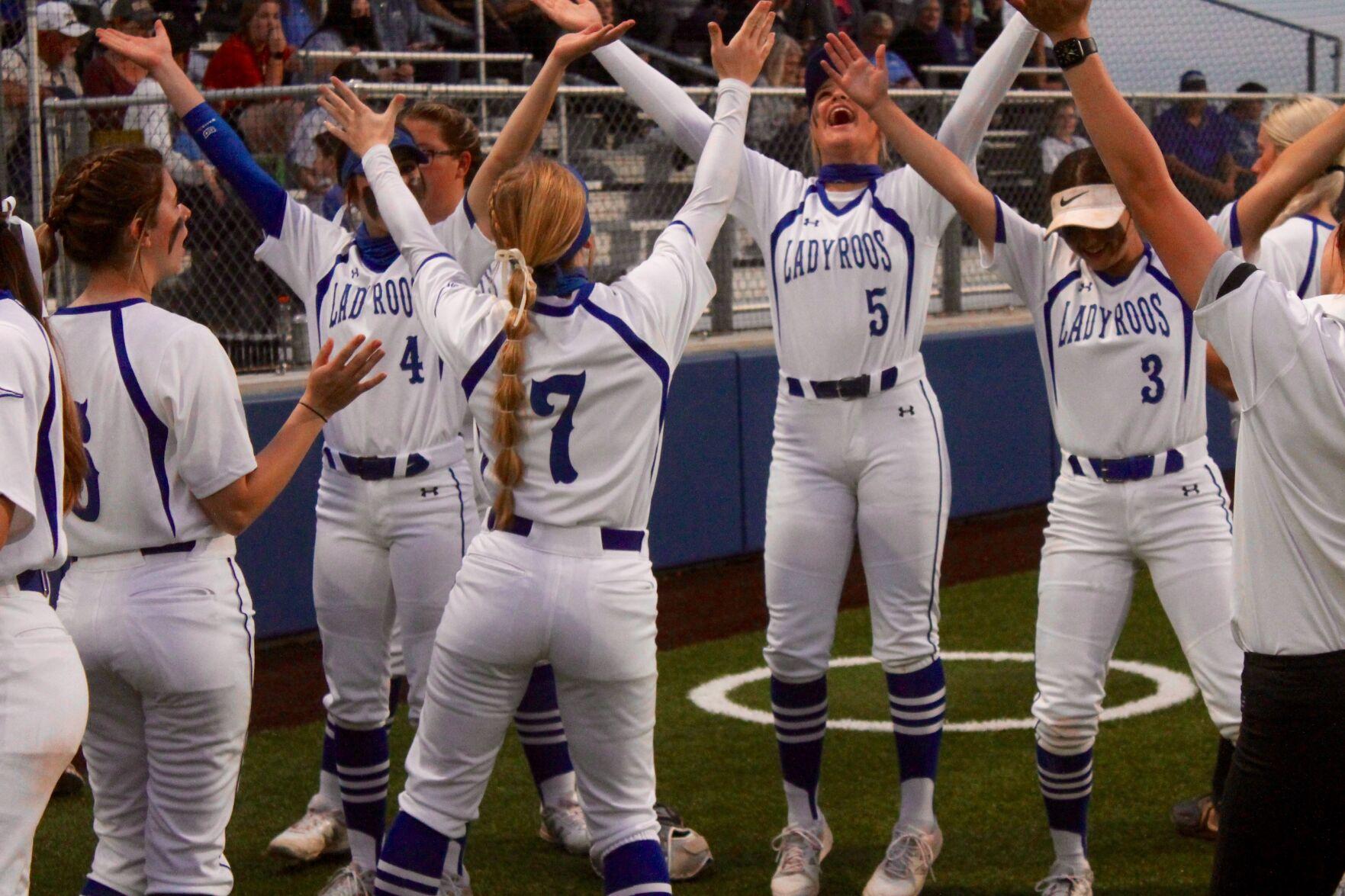 Woo Hoos for Lady Roos | Sports | weatherforddemocrat.com