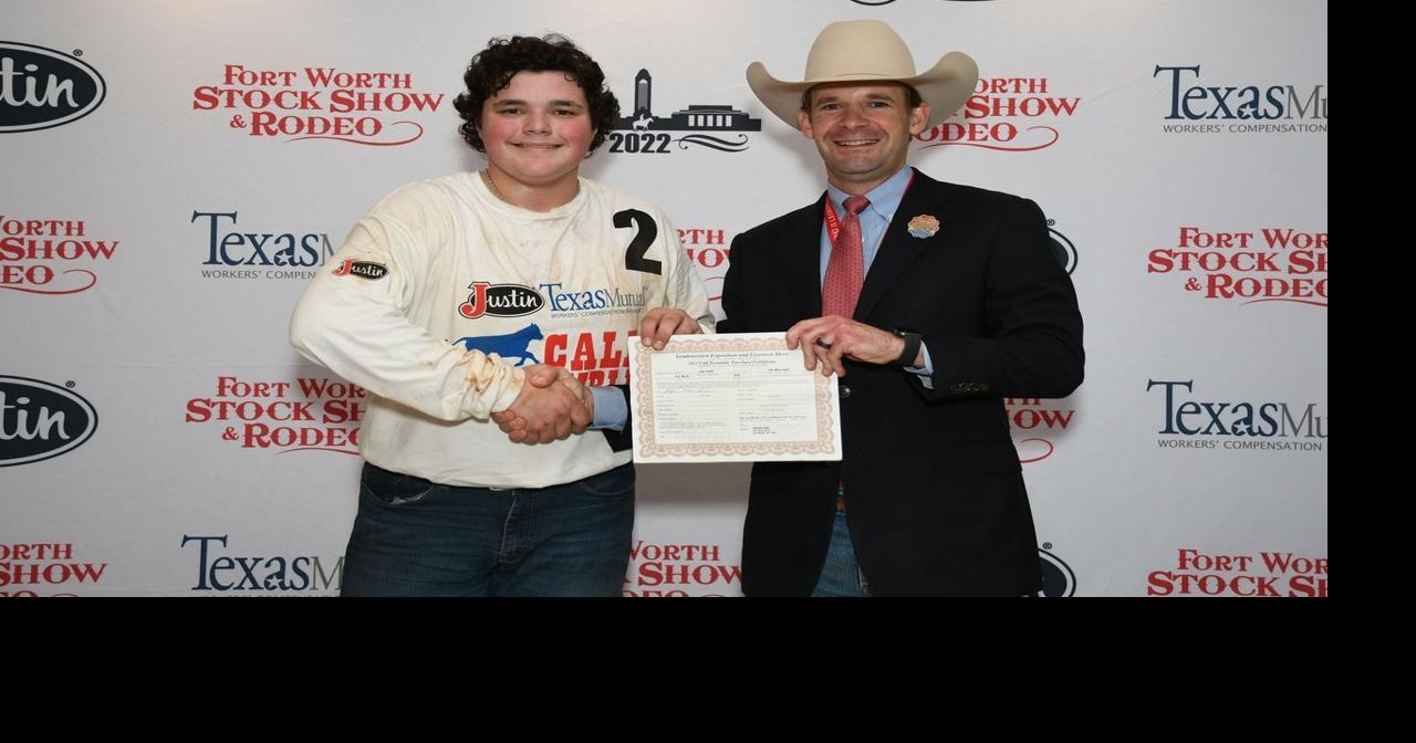 Aledo FFA's Martin catches a calf | News | weatherforddemocrat.com