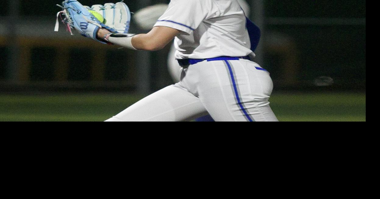 Lady Roo softball routs North Crowley; clinches playoff berth | Sports ...
