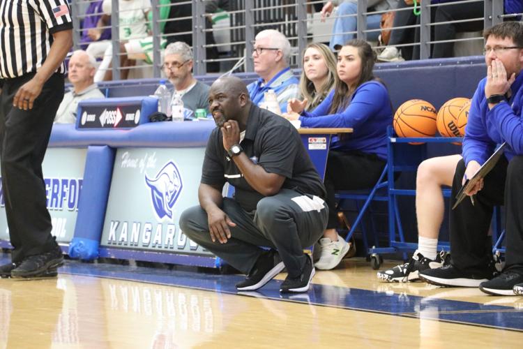 Roos take on Paradise in Weatherford Kangaroo Classic Tournament ...