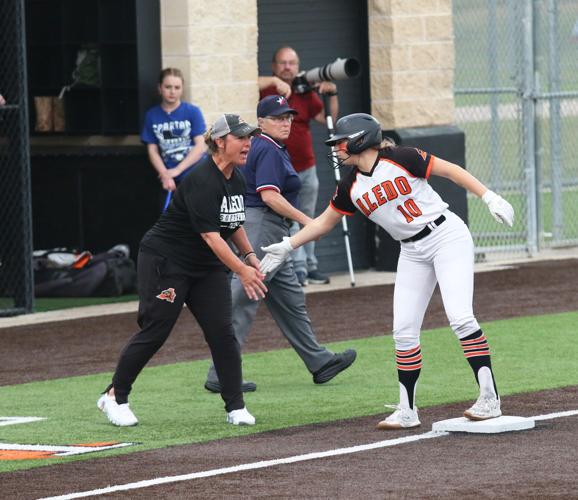 PHOTOS: Aledo v Burleson Centennial softball | Gallery ...