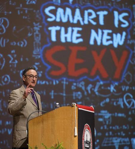 Public radio’s Flatow professes that ‘Smart is the new sexy’ | | weatherforddemocrat.com