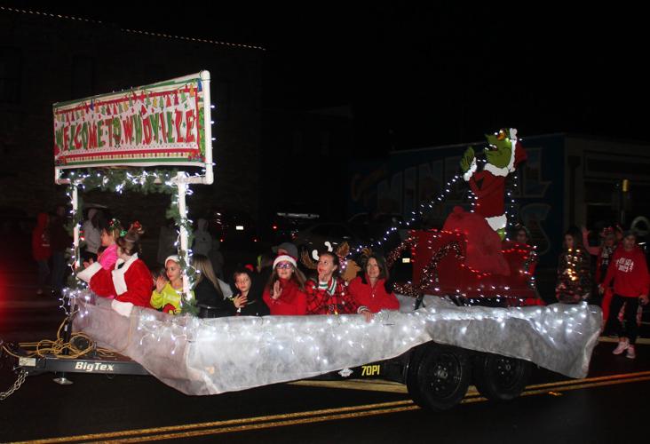 PHOTOS: Merry Wells Christmas parade | Gallery | weatherforddemocrat.com