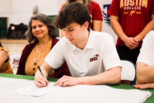 Trinity Christian’s Luke Carson to play college basketball | Sports ...