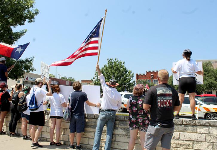 GALLERY: Saturday protest over Confederate monument | Gallery | weatherforddemocrat.com