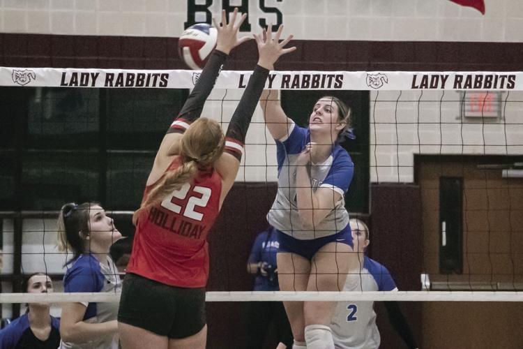 Peaster ousts playoff nemesis Holliday in 4-set thriller | Sports ...