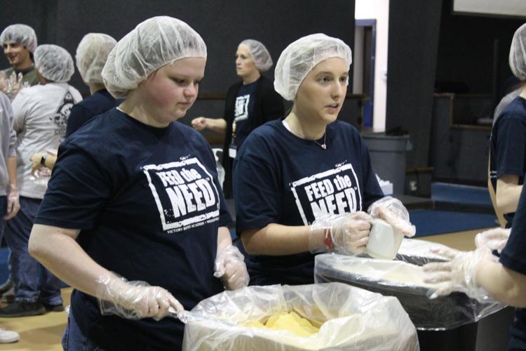 PHOTOS: VBA students Feed the Need | | weatherforddemocrat.com