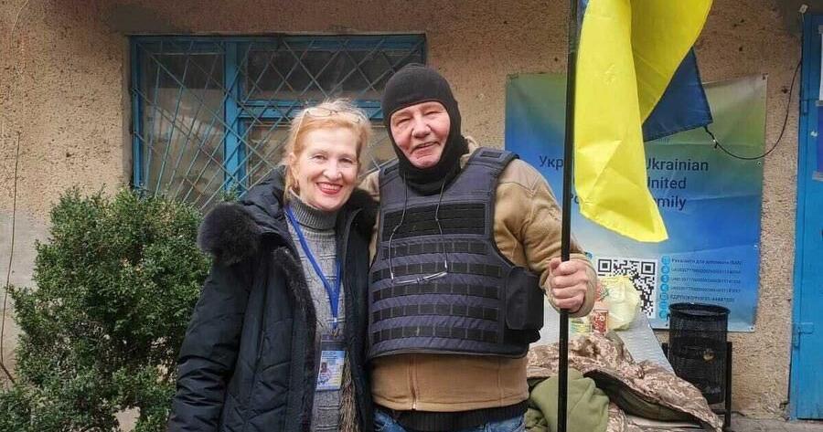 Why did Canadian comedian Mike Bullard go to Ukraine?