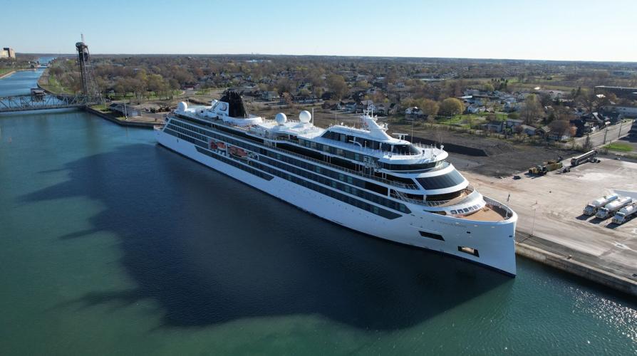 First cruise ship of season stops in Port Colborne