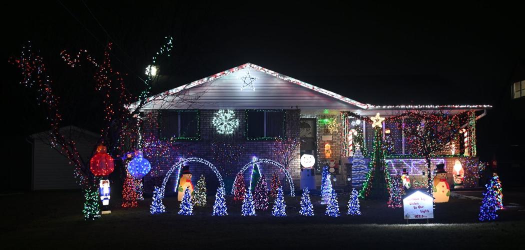 Colourful Christmas displays light up Niagara