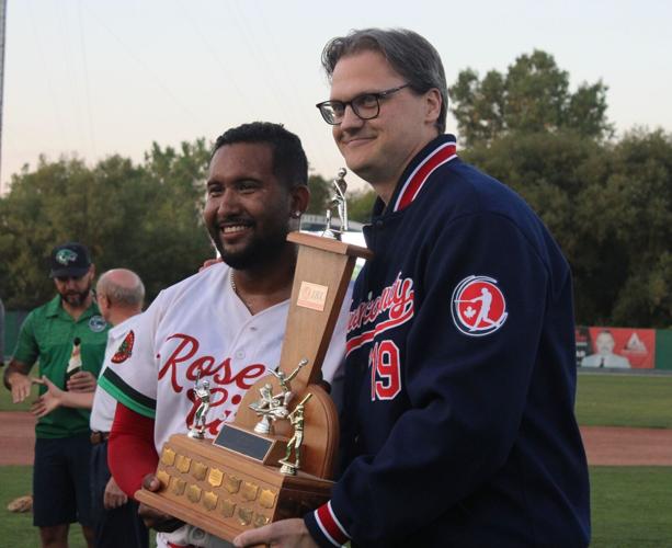 Jackfish take title before sellout crowd at home