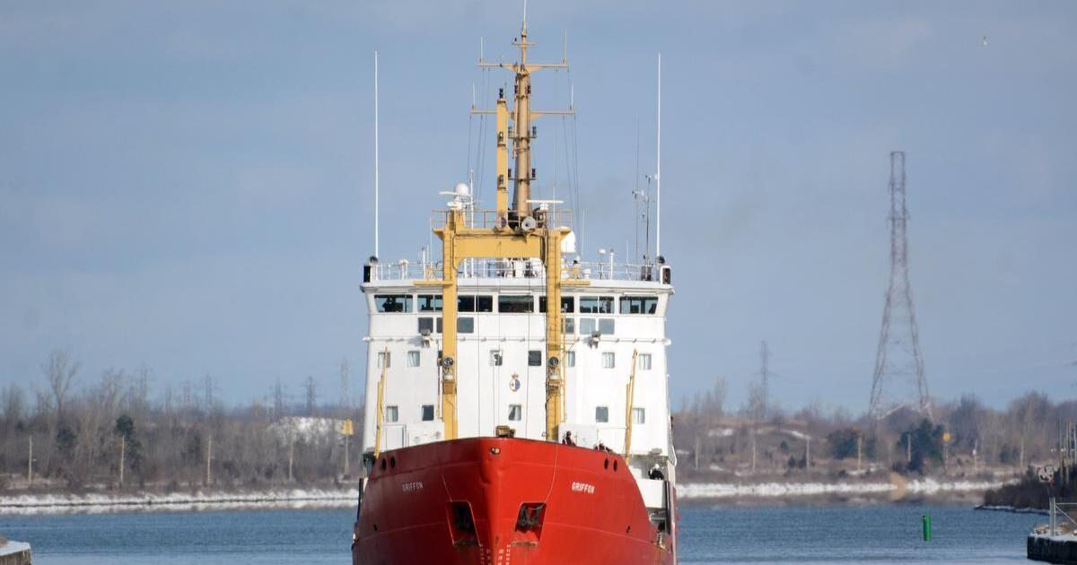 PHOTOS: CCGS Griffon closes out 2021 shipping season on Welland Canal