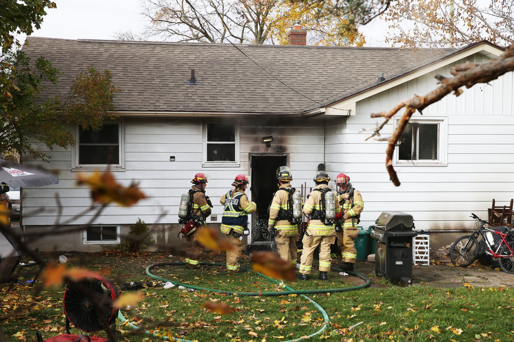 Man dies after being pulled from St. Catharines house fire