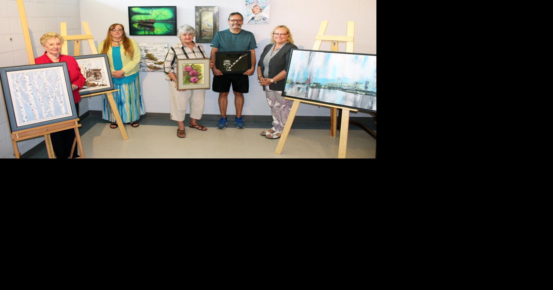 Welland Visual Artists unveil art display at museum