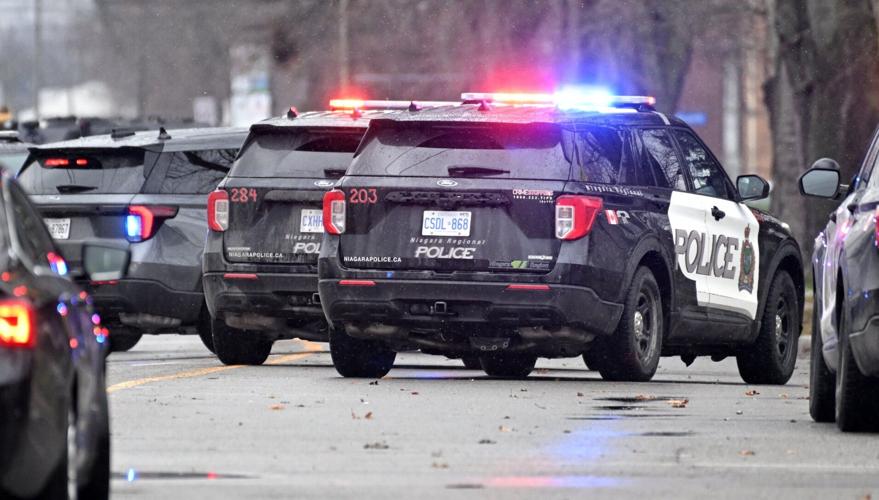 Officer shot at armed standoff in Welland
