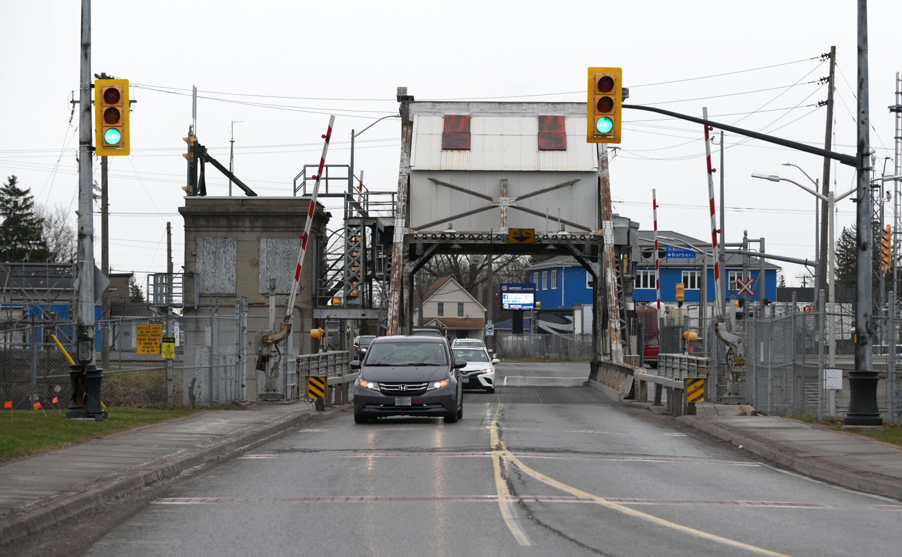 Cargo vessel strikes Port Colborne’s Clarence Street Bridge