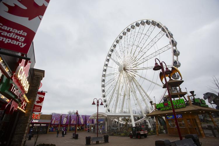 Petition opposing ferris wheel garners 2,500 signatures
