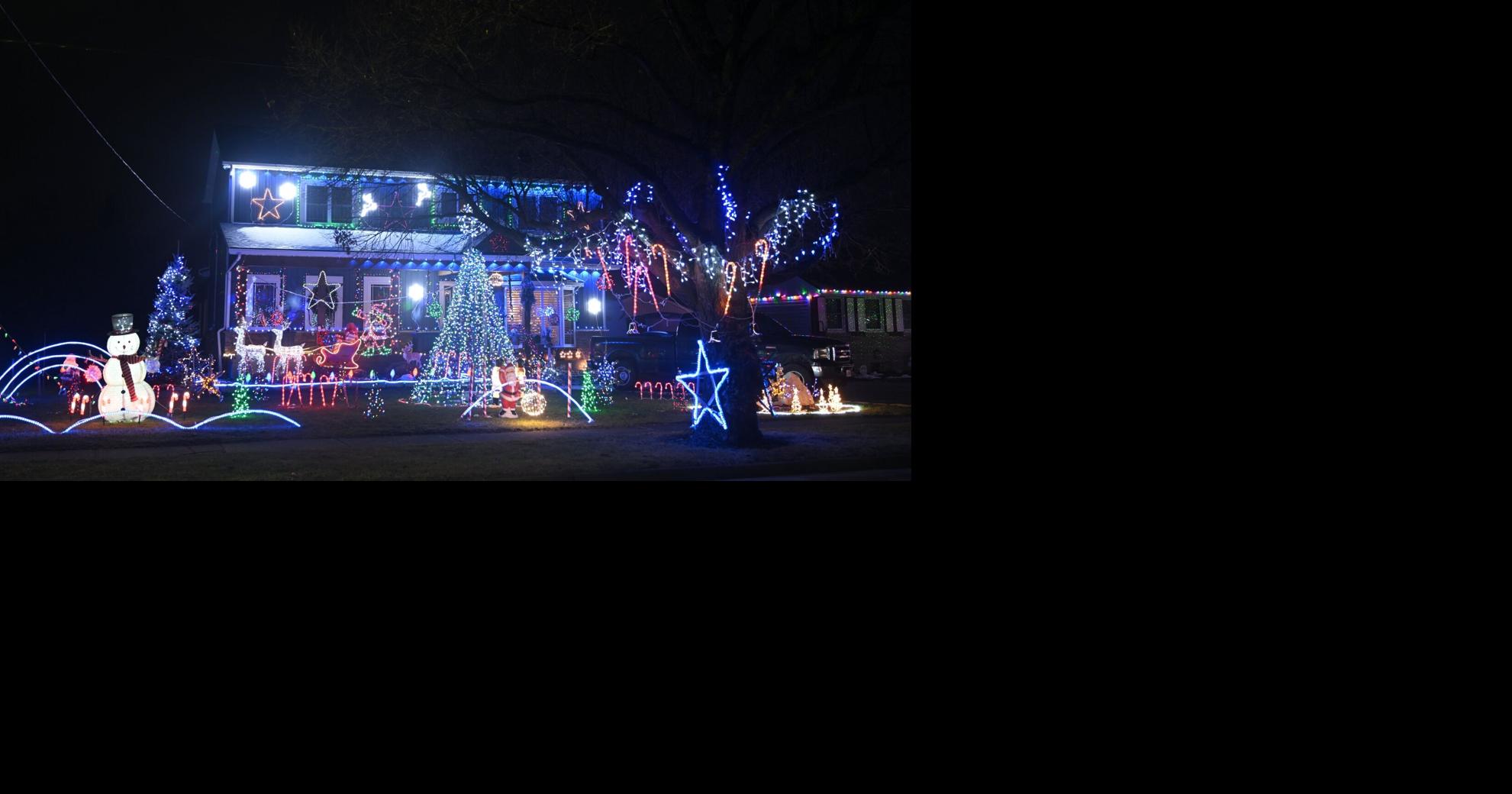 Colourful Christmas displays light up Niagara