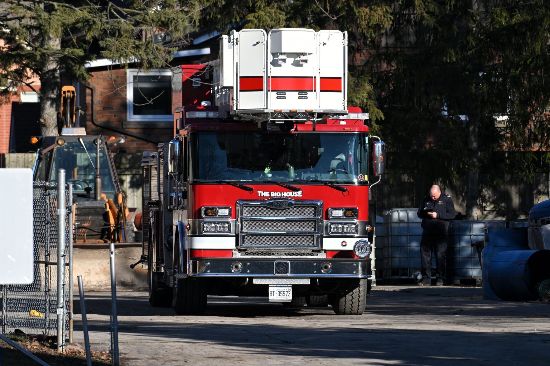 Welland firefighters help police at shooting scene