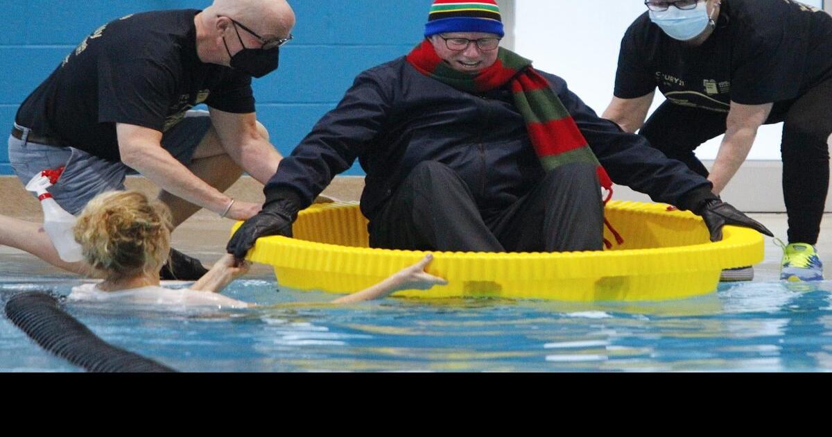 Photos: Swimmers make a big splash at the 2022 Carl Oake Rotary Swim