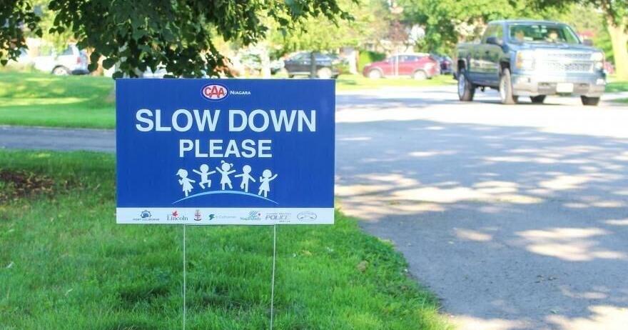 CAA Niagara handing out free Slow Down lawn signs