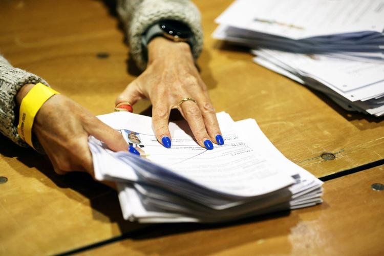 Left-leaning independent Connolly wins Irish presidential election