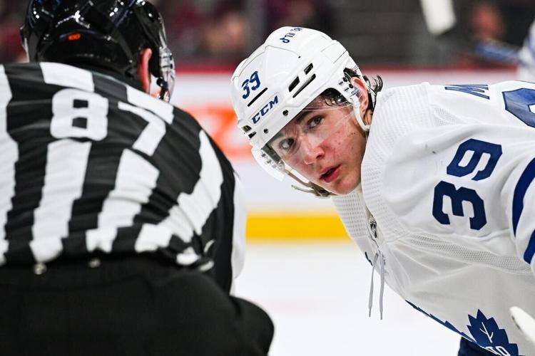 Leafs keep longshot Fraser Minten, demote Nick Robertson