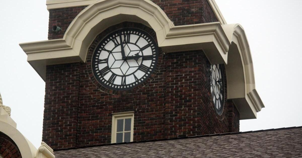 Clock tower at Welland’s Central Fire Station on time, again